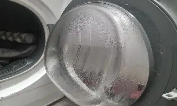 Az ötös trükk, amivel megszabadulhat a szárítógép belsejében keletkező ...